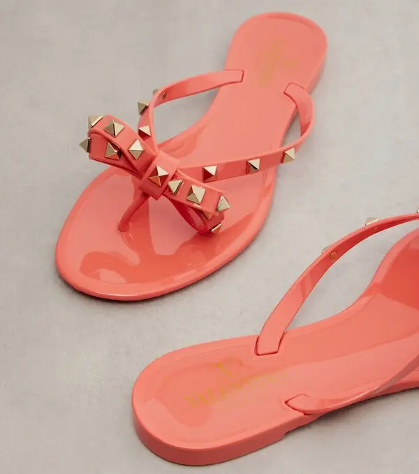 Valentino Garavani Rockstud Thong Sandals - Pink