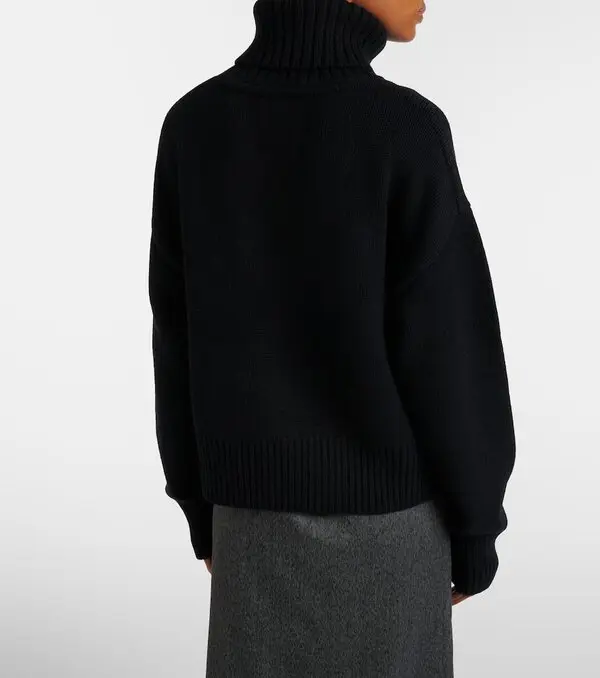 Extreme Cashmere N°434 Cashmere Turtleneck Sweater