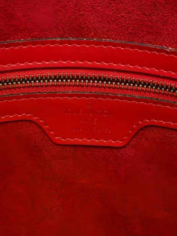 LOUIS VUITTON Leather Shoulder Bag