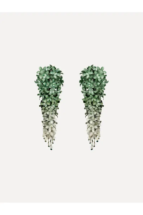 Oscar De La Renta Cascading Flower Clip-on Earrings - Natural