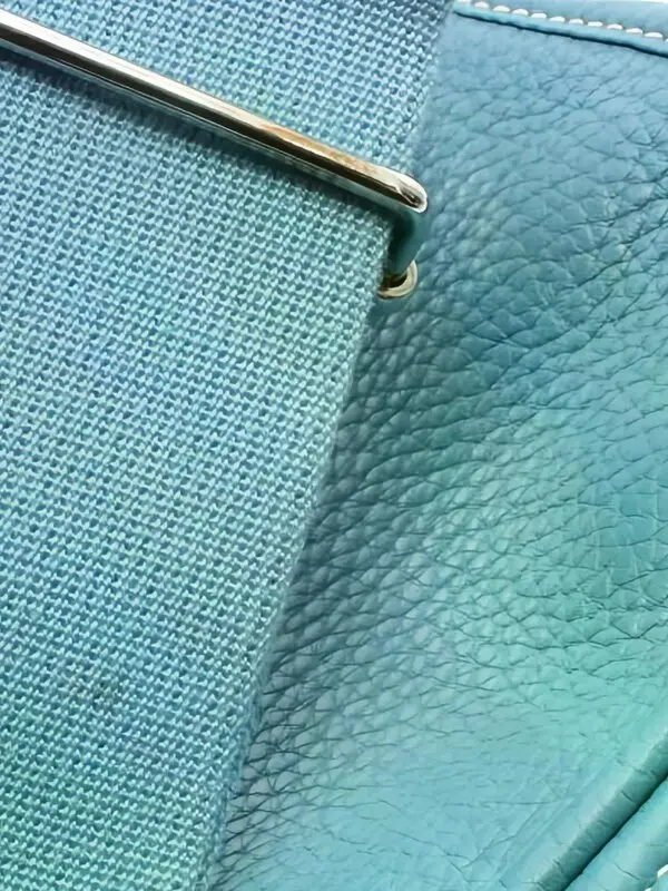 Hermès 2010 Evelyn Iii Perforated Cross Body Bag - Blue