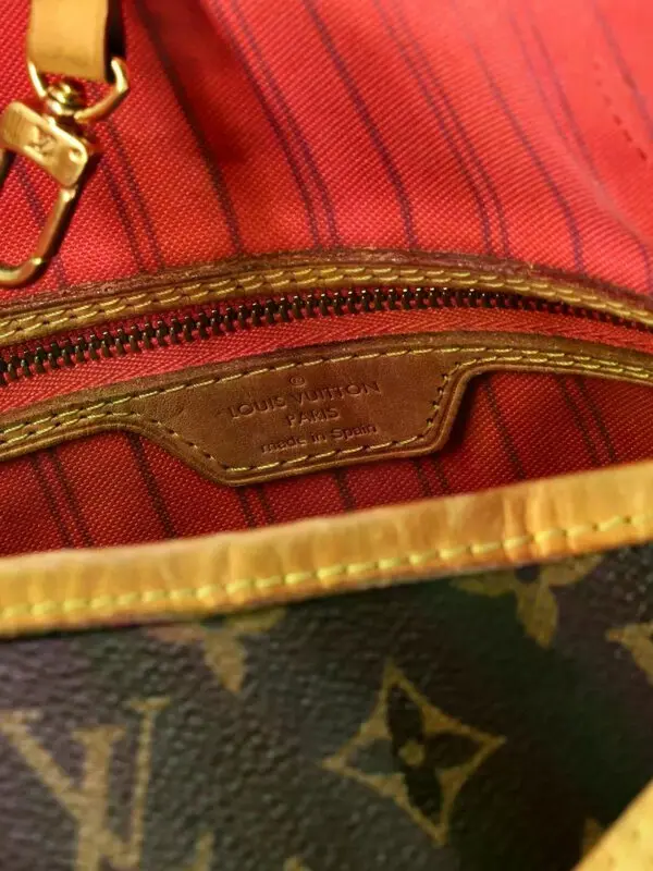 LOUIS VUITTON Neverfull Nm Limited Edition Cities V Monogram Canvas Mm Tote Bag - Brown