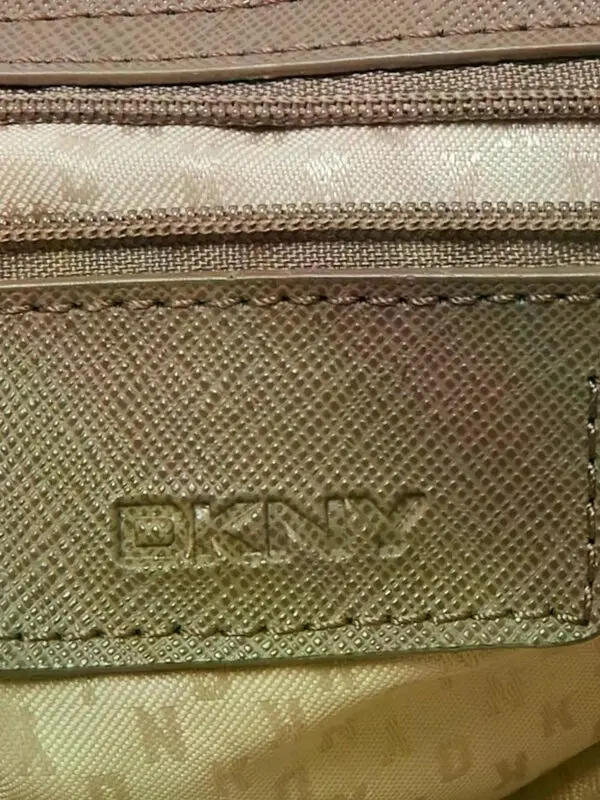 Dkny 2010s Leather Satchel Bag