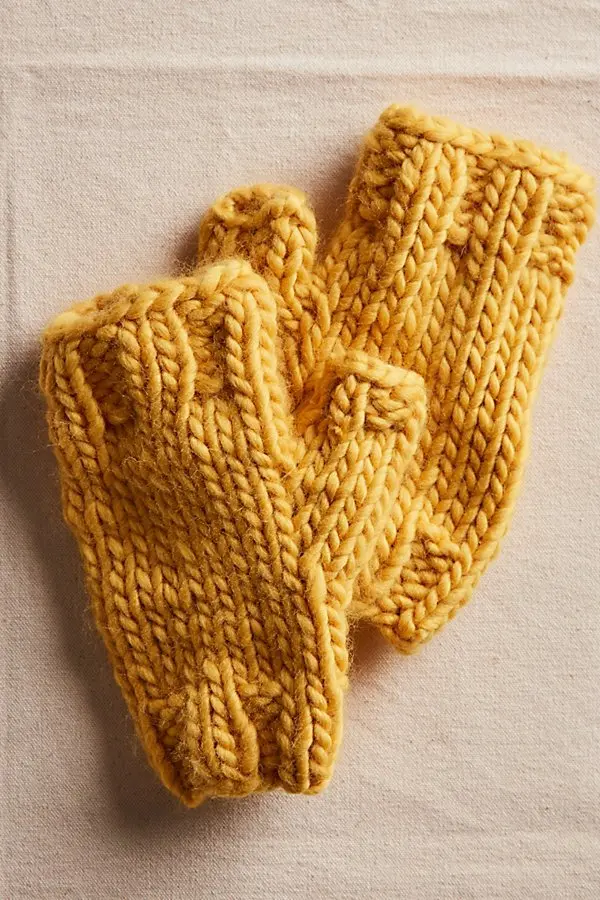 HJK STUDIO Hand-knitted Fingerless Mittens - Honey