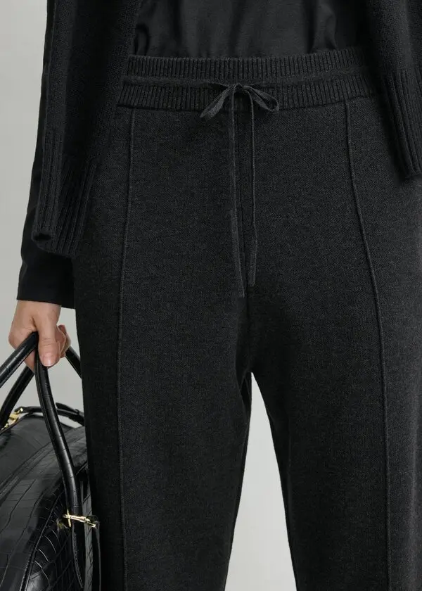 TOTEME Pintucked Sweatpants - Grey