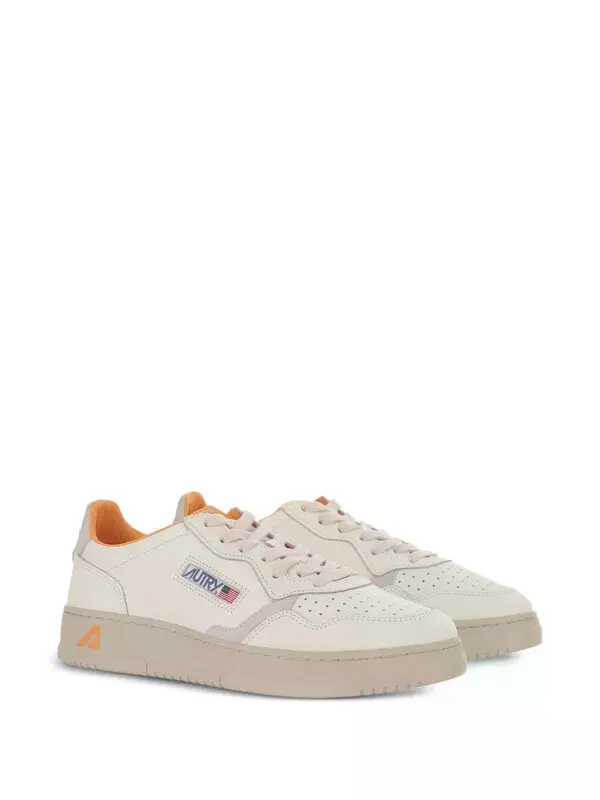 AUTRY Medalist Perforated Suede Insert Sneakers - Neutrals