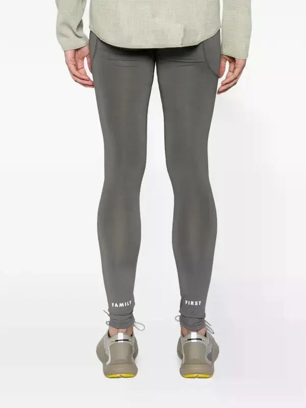FAMILY FIRST Side-pocket Performance Leggins