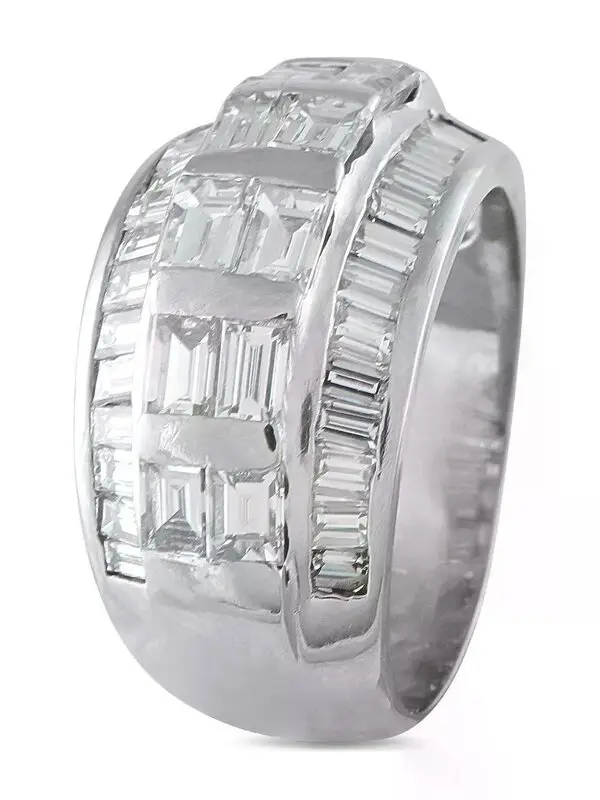LB EXCLUSIVE Platinum And Diamond Ring