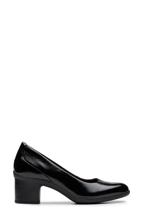 Clarks Shaya Poppy Pump - Black Patent
