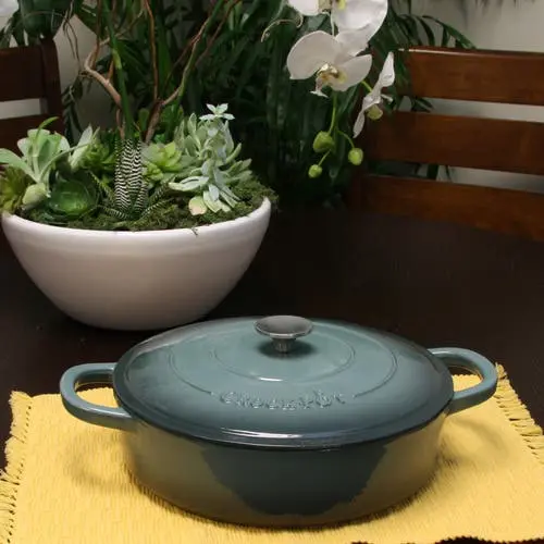 CROCK-POT Enameled 5 Quart Cast Iron Round Braiser Pan With Self Basting Lid