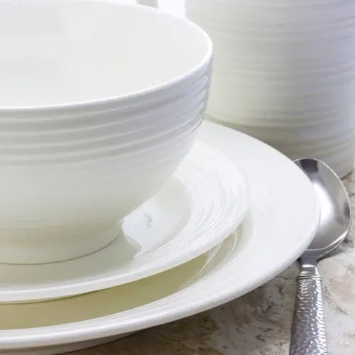 GIBSON HOME Amelia Court 16 Piece Dinnerware Set Embossed