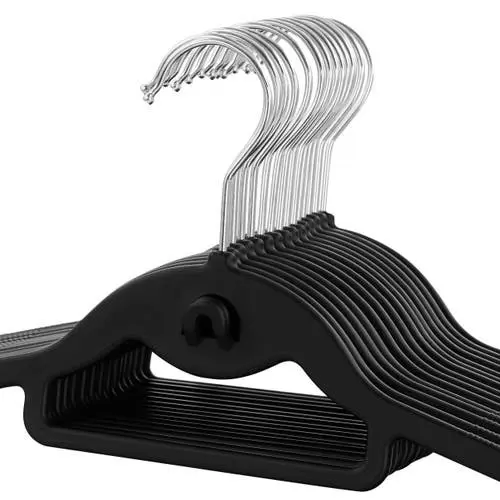 ELAMA 30 Piece Rubber Non Slip Hanger With Hanging Tab