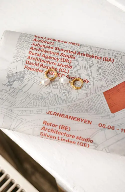 ENAMEL COPENHAGEN Significant Pearl Hoop Earrings