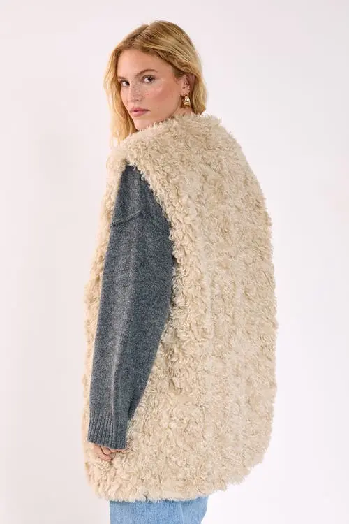 Nasty Gal Curly Faux Fur Borg Gilet