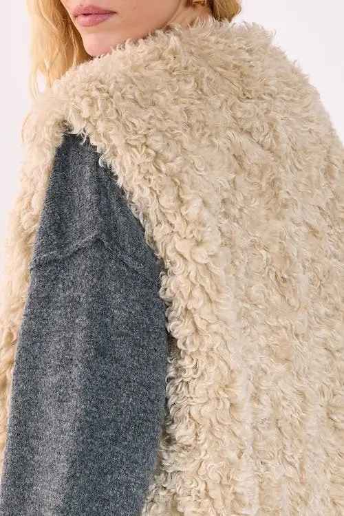 Nasty Gal Curly Faux Fur Borg Gilet