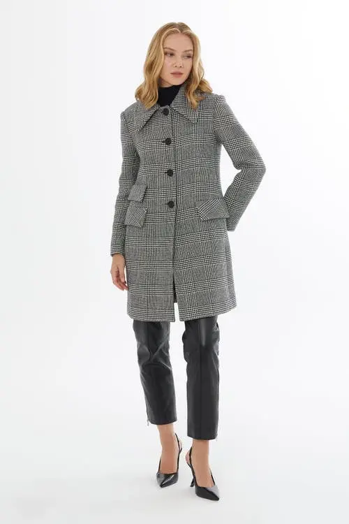 GIZIA Button Closure Jacket With Pockets And Back Vent