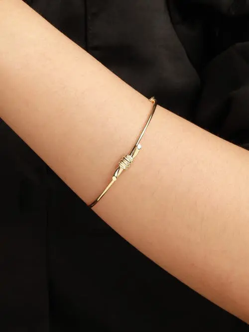 DEVATA 14k Gold Love Knot Bangle Bracelet