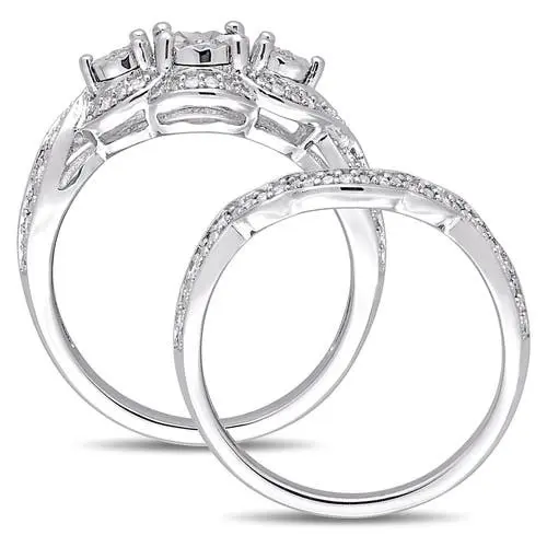 JULIANNA B. Diamond 3-stone Bridal Ring Set