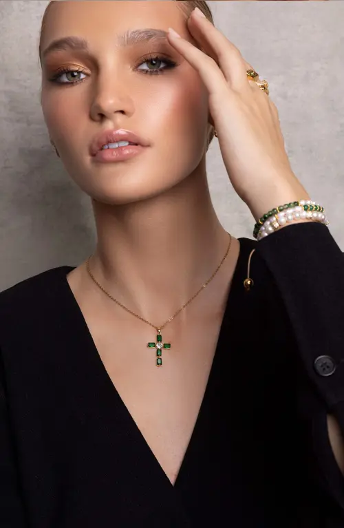 NIALAYA JEWELRY Cz Cross Pendant Necklace