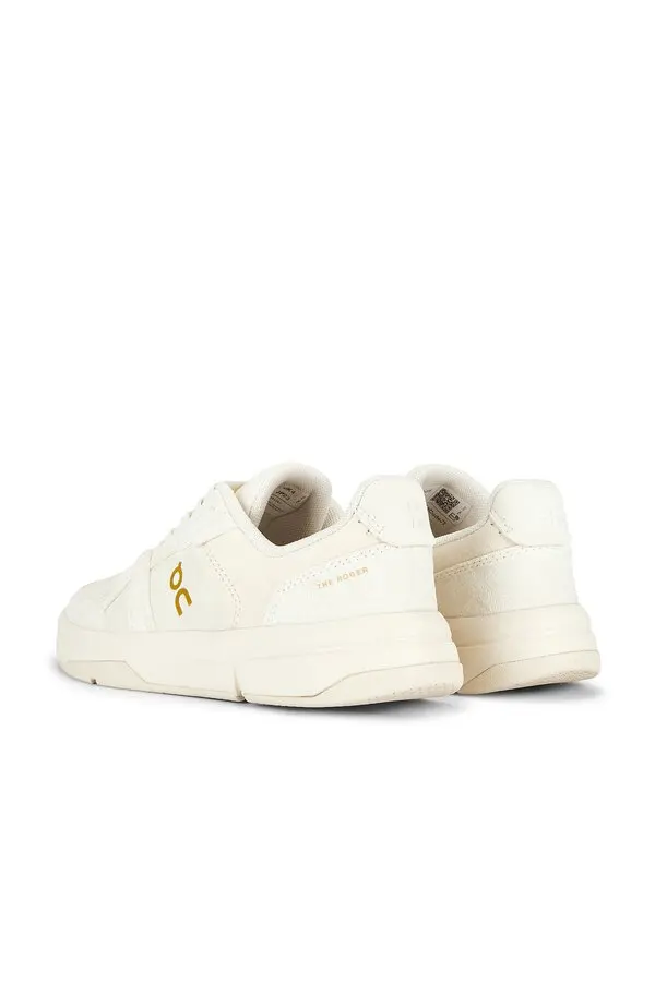 On The Roger Clubhouse Ace Sneakers - Ivory & Dew