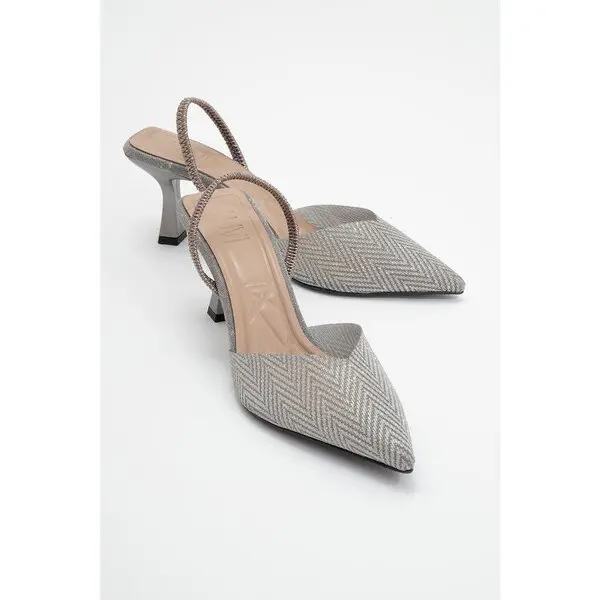 PROLOGUE SHOES Pointed-toe Pumps - Platinum