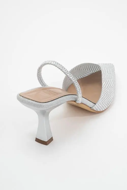 PROLOGUE SHOES Pointed-toe Pumps - Silver
