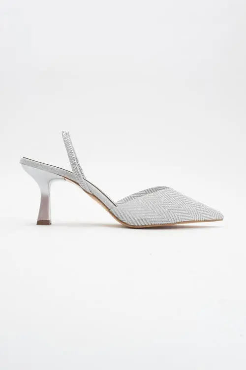 PROLOGUE SHOES Pointed-toe Pumps - Silver