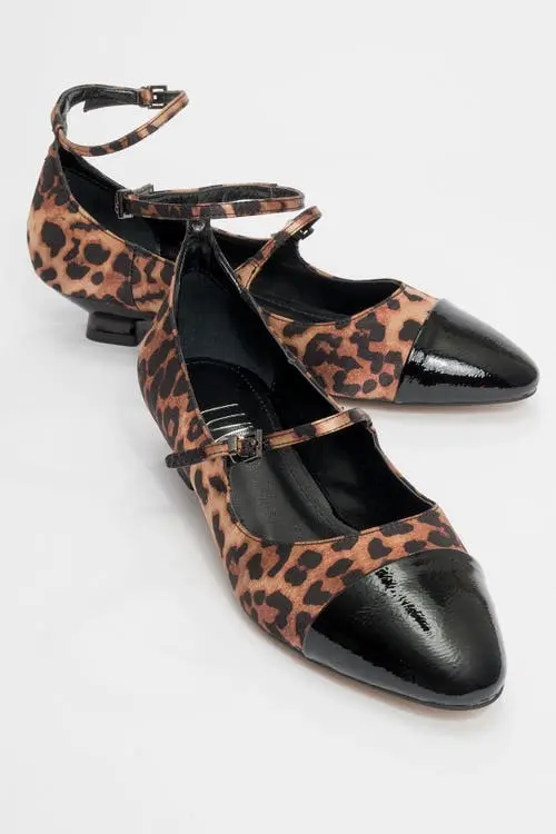 PROLOGUE SHOES Mary Jane Low Heel Pump - Leopard Pattern