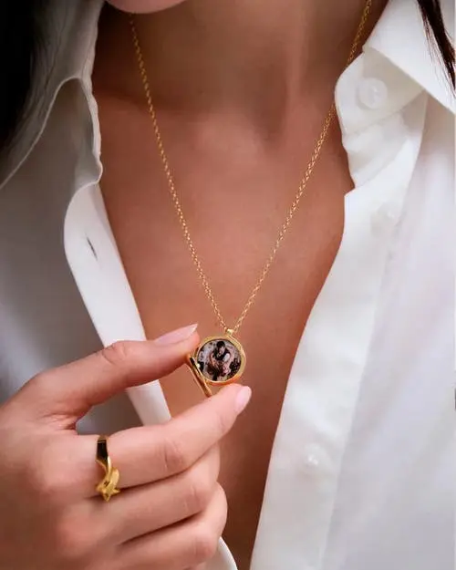Astley Clarke Biography Medium Locket Necklace - Gold