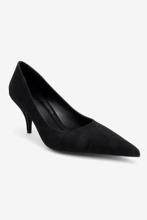 PROLOGUE SHOES Marcus Pointed Toe Pump - Black Pattern