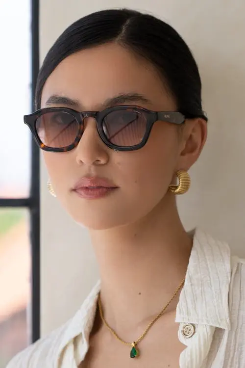 FREYRS EYEWEAR Blake Square Sunglasses - Tortoise