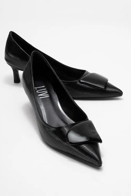 PROLOGUE SHOES Briana Buckle Pointed Toe Pumps - Black