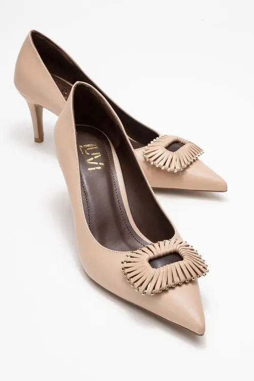 PROLOGUE SHOES Buckle Pointed-toe Pumps - Beige