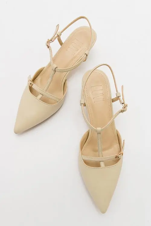 PROLOGUE SHOES Pointed-toe T-bar Pumps - Beige
