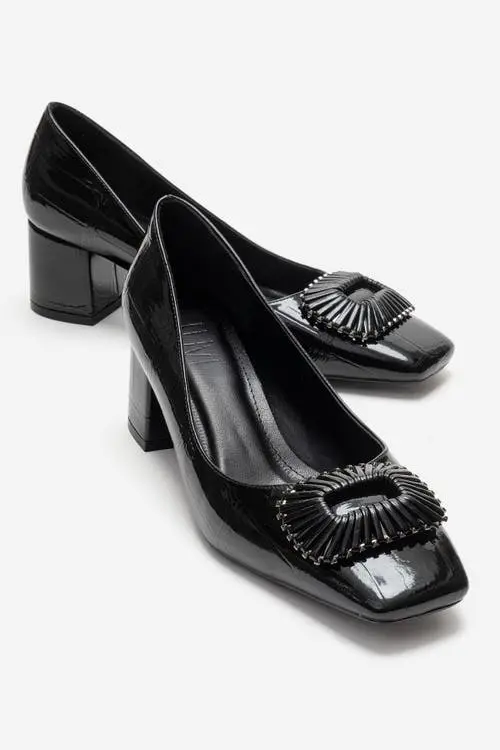 PROLOGUE SHOES Velora Buckle Square Toe Block Heel Pumps - Black Print