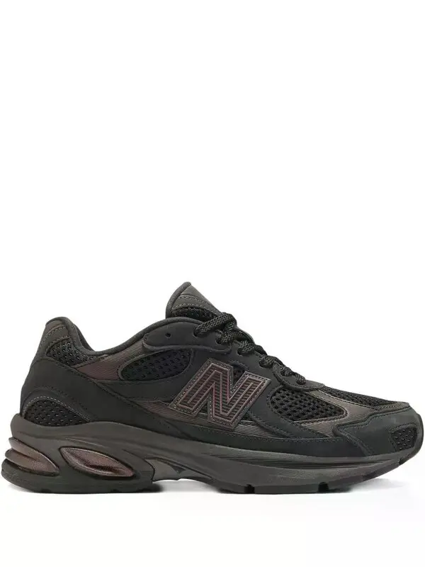 NEW BALANCE 2010 Logo-patch Sneakers - Black