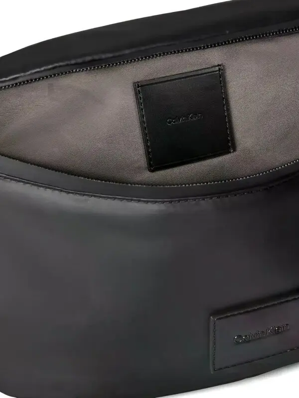 Calvin Klein Logo-strap Messenger Bag