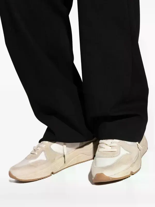 GOLDEN GOOSE Star-motif Running Sneakers - Neutrals