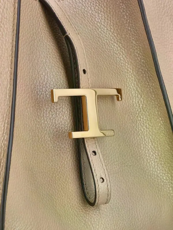 TOD'S T-buckle Tote Bag - Neutrals