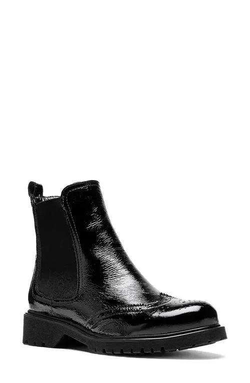 La Canadienne Hansel Wingtip Waterproof Chelsea Boot