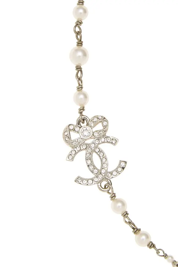 Chanel Faux Pearl And Crystal 'cc' Bow Necklace