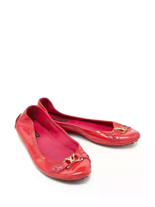LOUIS VUITTON Logo Plaque Ballet Flats