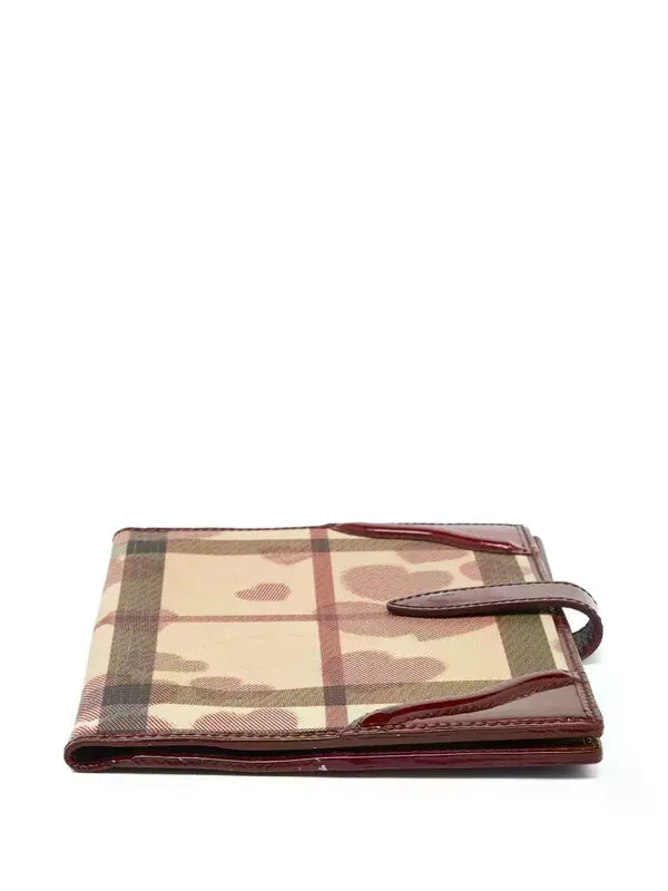 Burberry Heart Nova Check Leather Agenda Cover
