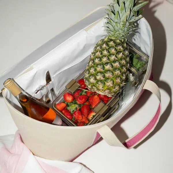 MODERN PICNIC Tote Bag