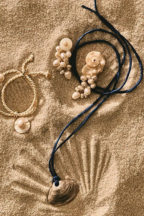 PEYTON SANDLER P. Nina No.1 Venus Listening Necklace