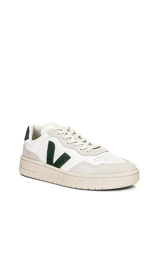 VEJA V-90 Sneaker