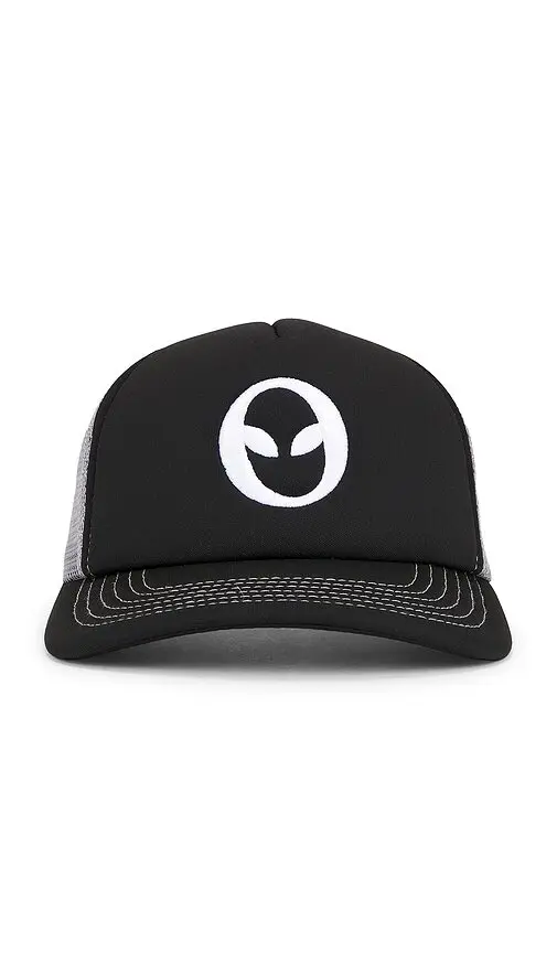 NO PROBLEMO Alien-o Trucker Cap - Black