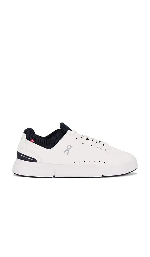 On The Roger Advantage Sneakers - White & Midnight