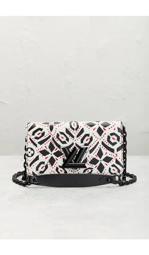 Undefined Louis Vuitton Portefeuille Twisted Wallet On Chain