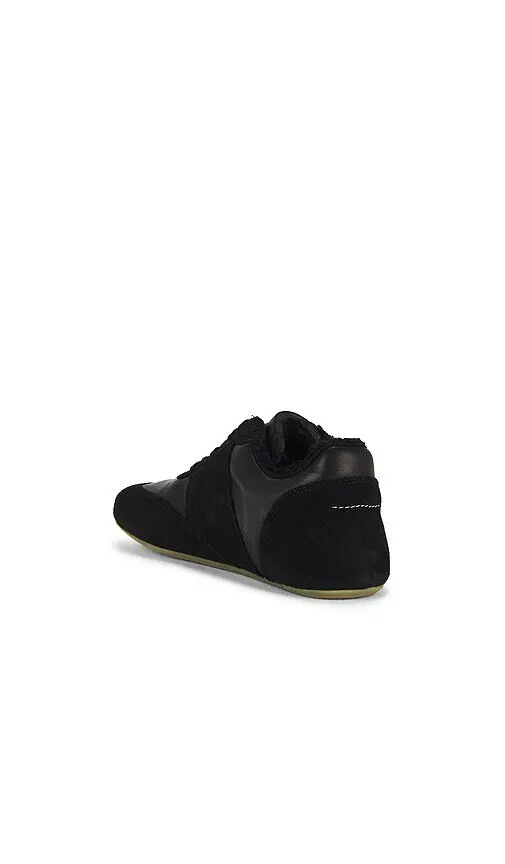 MAISON MARGIELA Low Top Sneakers - Black